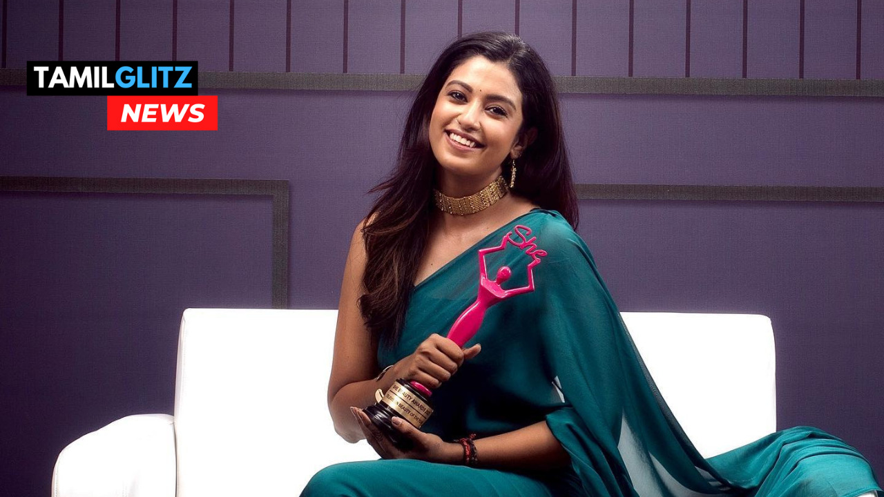 "தேடி வந்த கெளரவம்....பாராட்டுகளை குவிக்கும் கண்ணம்மா ரோஷினி ...