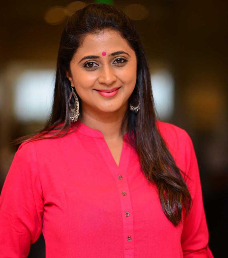 என் பையன் பொழைக்க மாட்டான்னு சொன்னாங்க..ஆனா.! கண்கலங்கி அழுத கனிகா ...