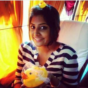 Top 25 Latest HD Stills of Birthday Girl Manjima Mohan - TamilGlitz