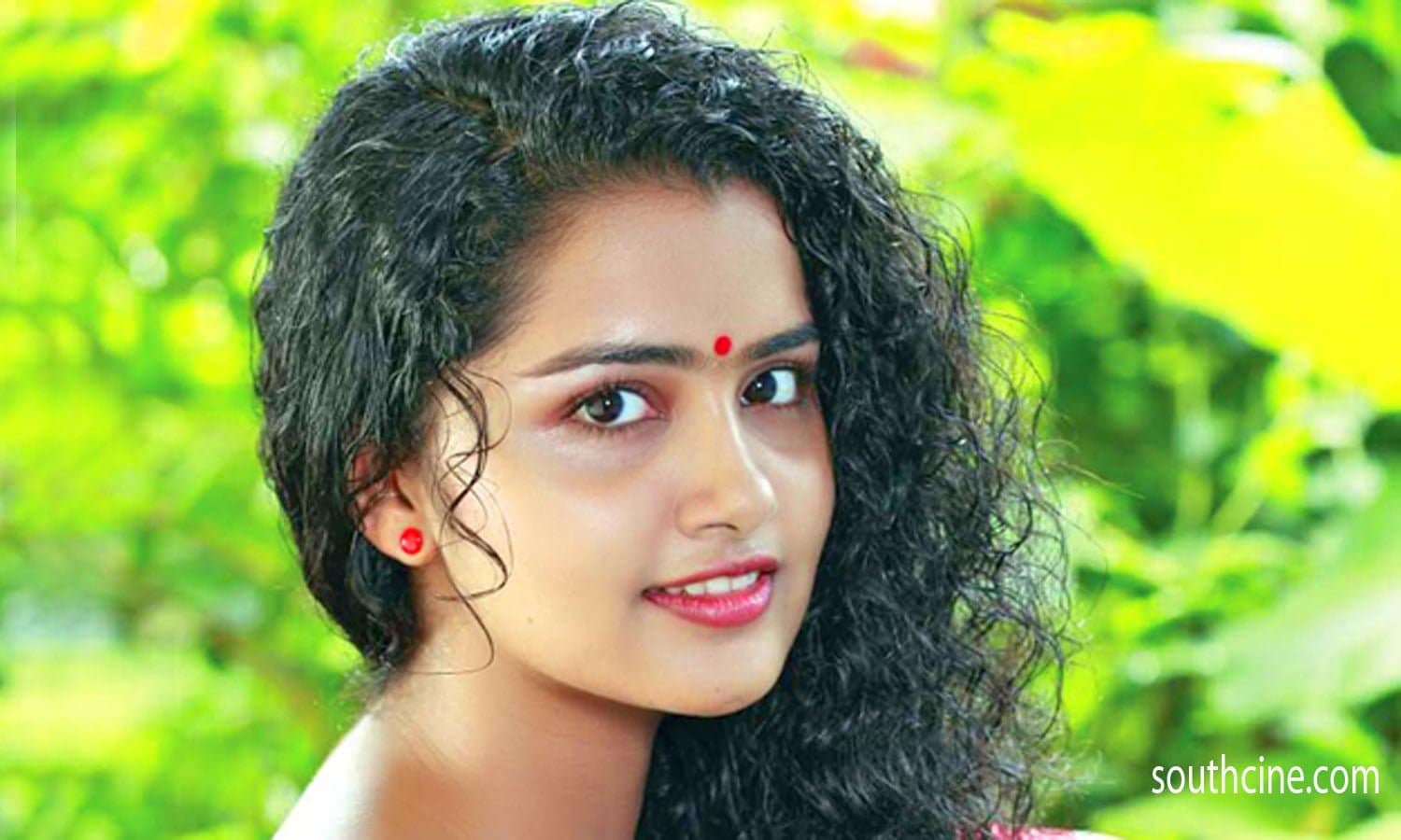 Top 10 Cute Malayalam Heroines in Tamil Cinema - TamilGlitz