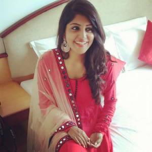 Top 25 Latest HD Stills of Birthday Girl Manjima Mohan - TamilGlitz