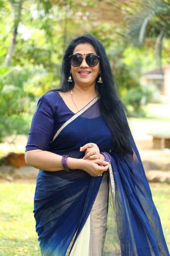 Rekha (Bigg Boss Tamil 4) Wiki, Age, Family, Images - TamilGlitz