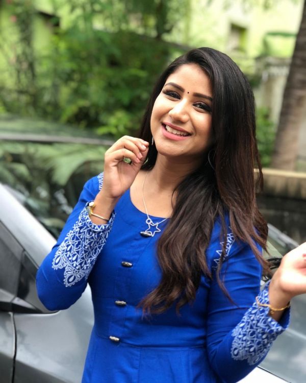 Alya Manasa Wiki, Age, Boyfriend, Family, Biography, Images - TamilGlitz
