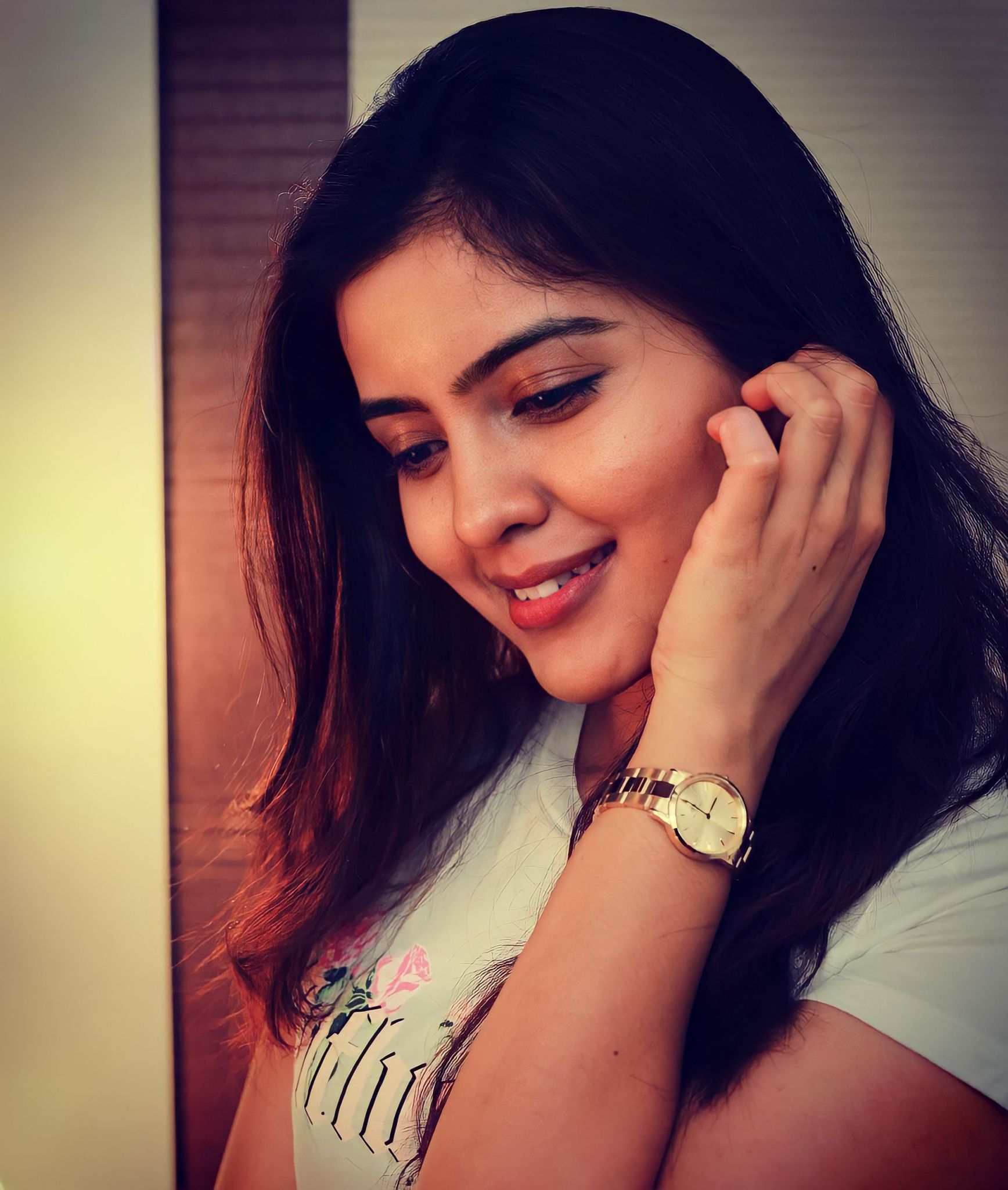 Amritha Aiyer Wiki, Age, Boyfriend, Family, Biography, Images - TamilGlitz
