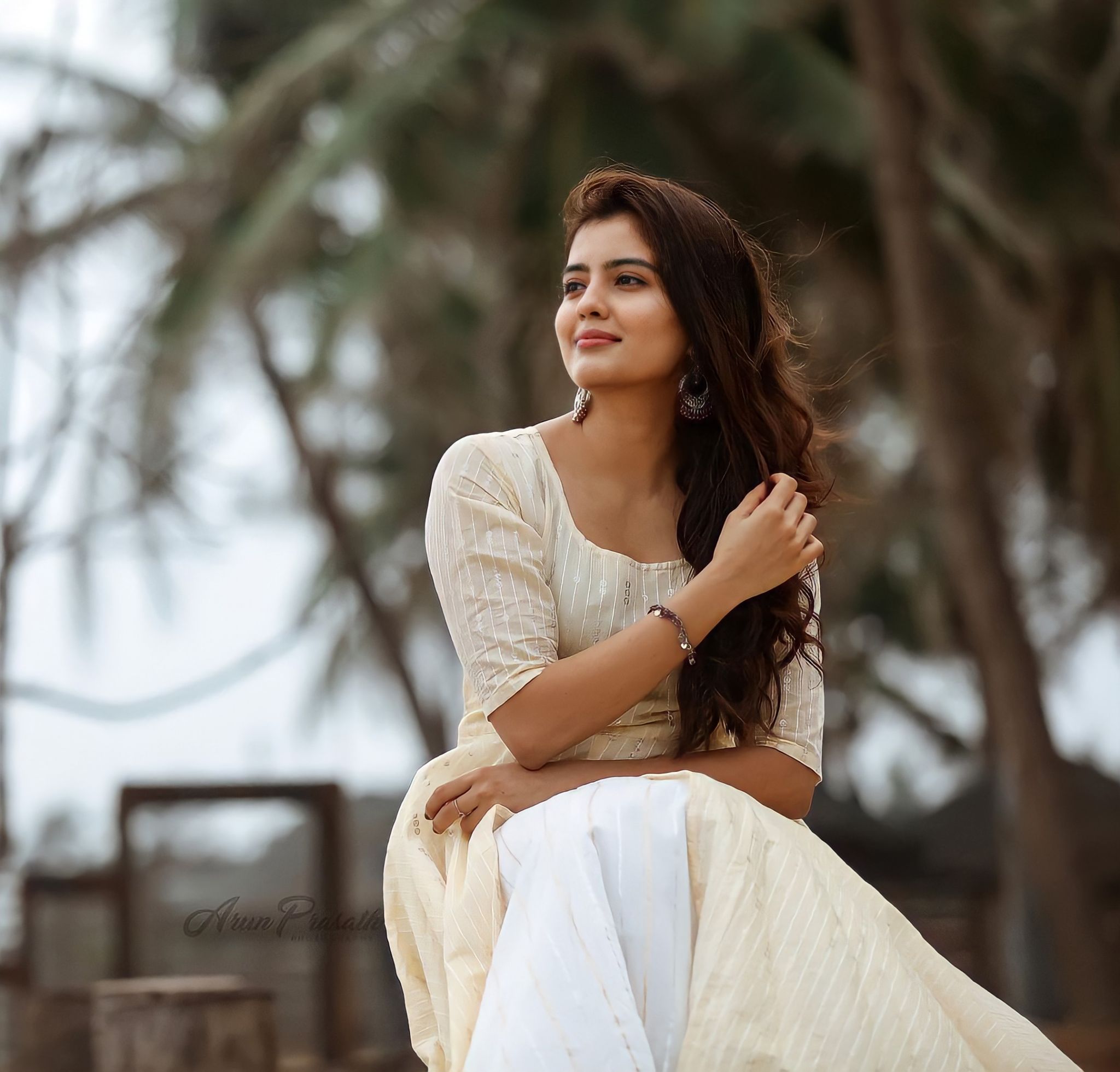 Amritha Aiyer Wiki, Age, Boyfriend, Family, Biography, Images - TamilGlitz