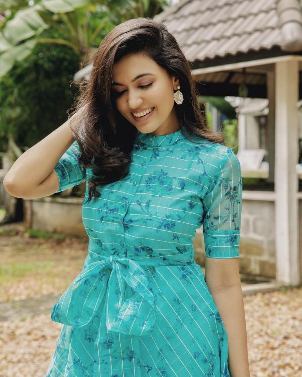 Anju Kurian Wiki, Age, Boyfriend, Family, Biography, Images - TamilGlitz