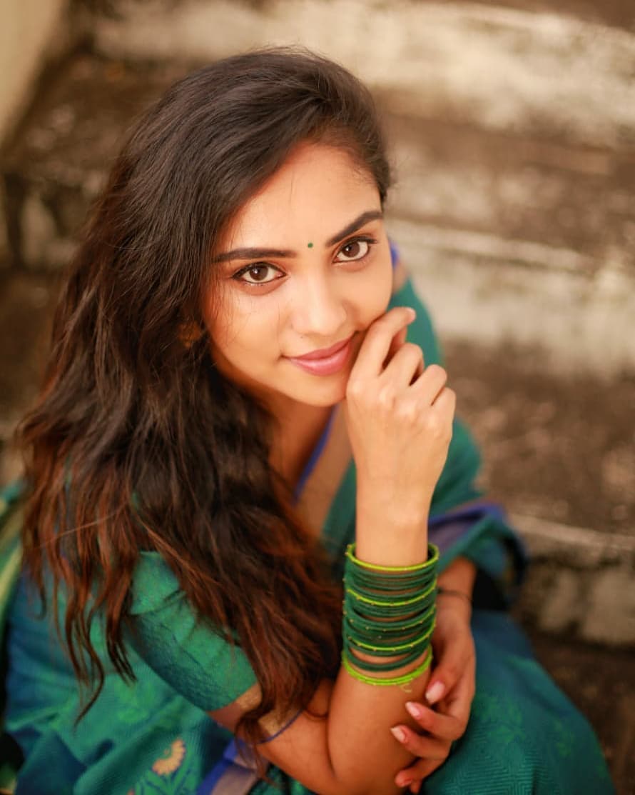Smruthi Venkat Wiki, Age, Boyfriend, Family, Biography, Images - TamilGlitz