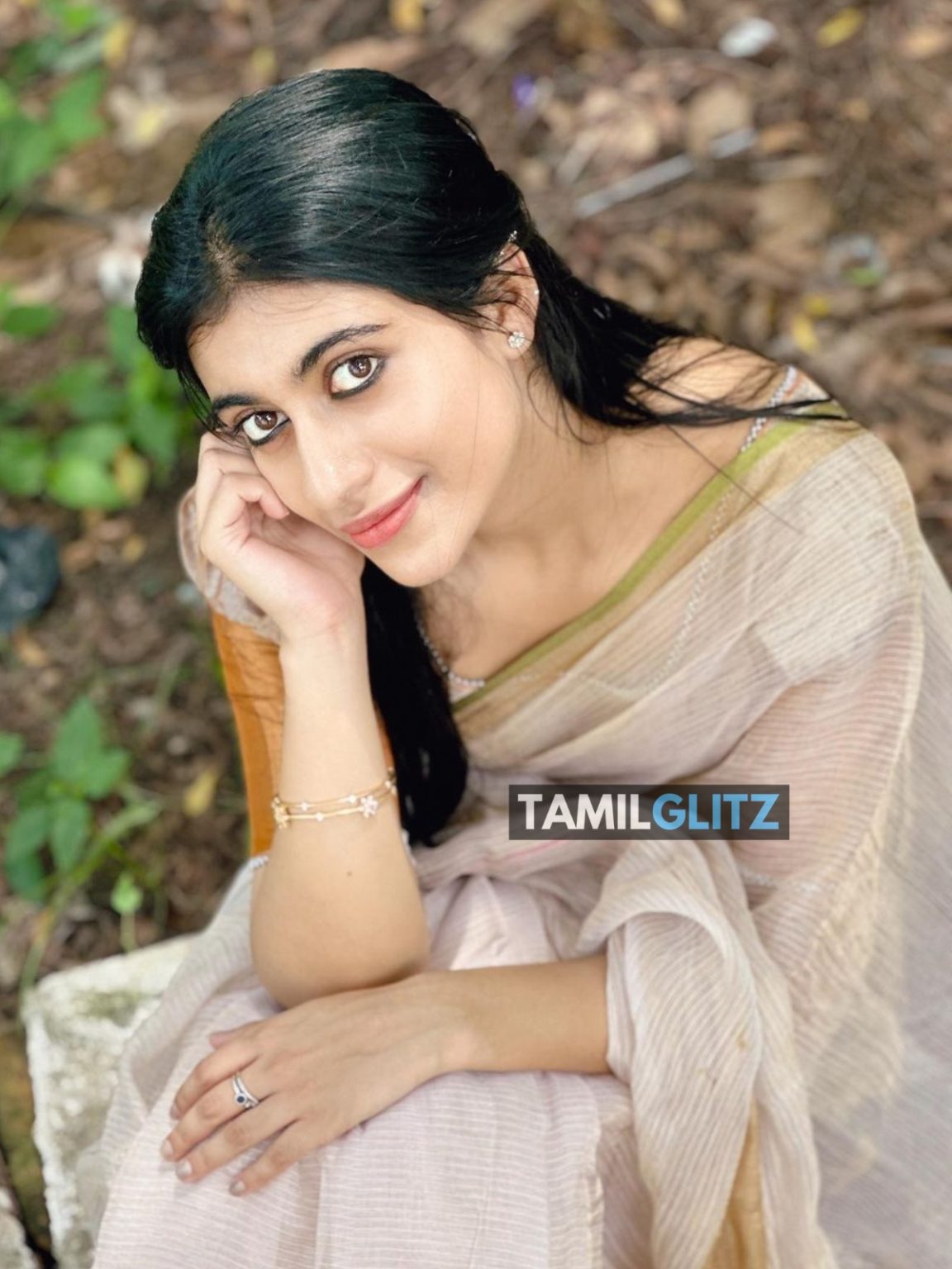 Aishu (Bigg Boss Tamil 7) Wiki, Age, Family, Images - TamilGlitz