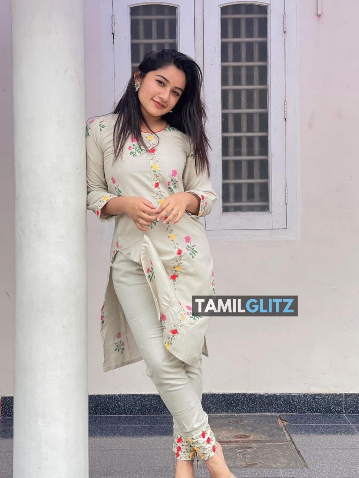 Raveena Daha (Bigg Boss Tamil 7) Wiki, Age, Family, Images - TamilGlitz