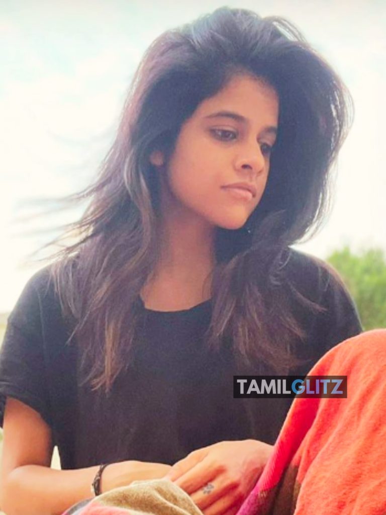 Maya Krishnan (Bigg Boss Tamil 7) Wiki, Age, Family, Images - TamilGlitz